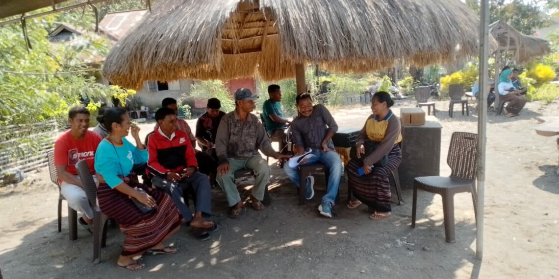Pasar Barter dan Diskusi Kampung Desa Waiwuring - Federasi PEKKA Pasar Barter dan Diskusi Kampung Desa Waiwuring - Federasi PEKKA
